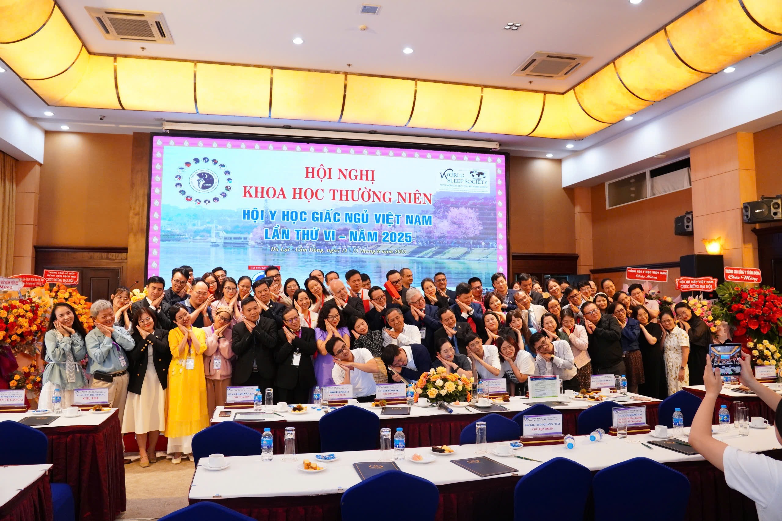 CALAPHARCO – NHÀ TÀI TRỢ KIM CƯƠNG HỘI NGHỊ KHOA HỌC THƯỜNG NIÊN HỘI Y ...